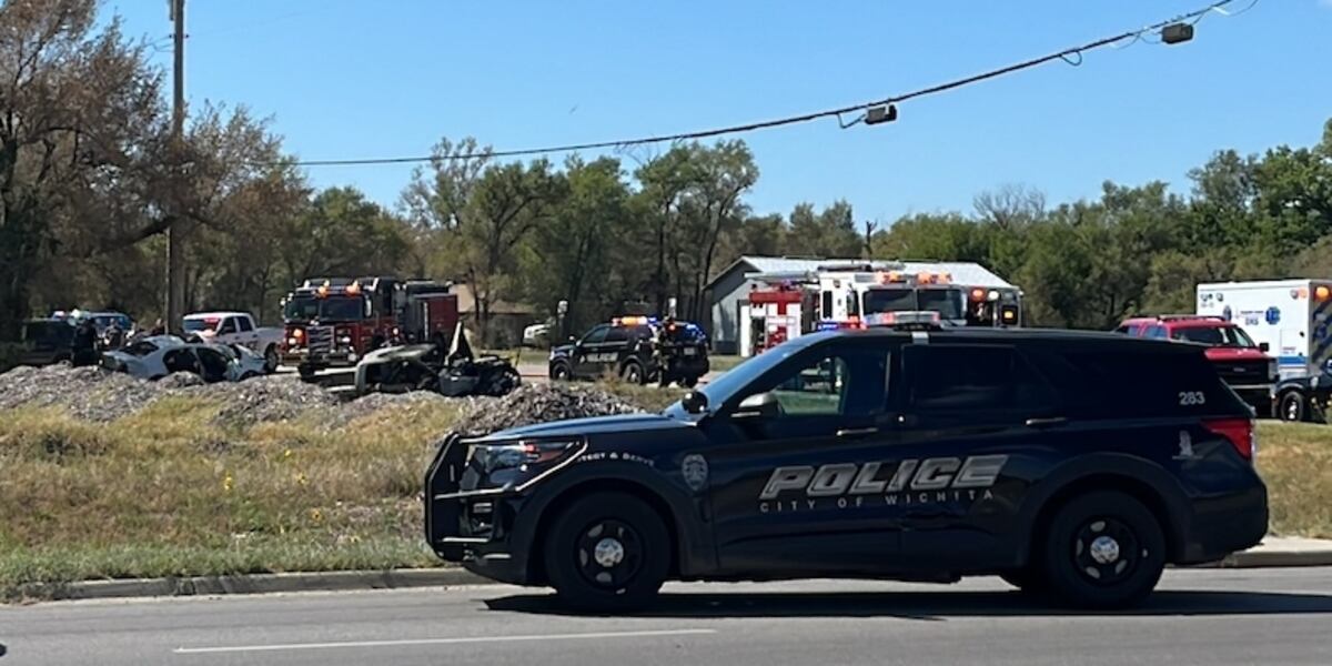 Wrong way driver causes multiple crashes in NW Wichita, injures 2 Wrong way driver causes multiple crashes in NW Wichita, injures 2