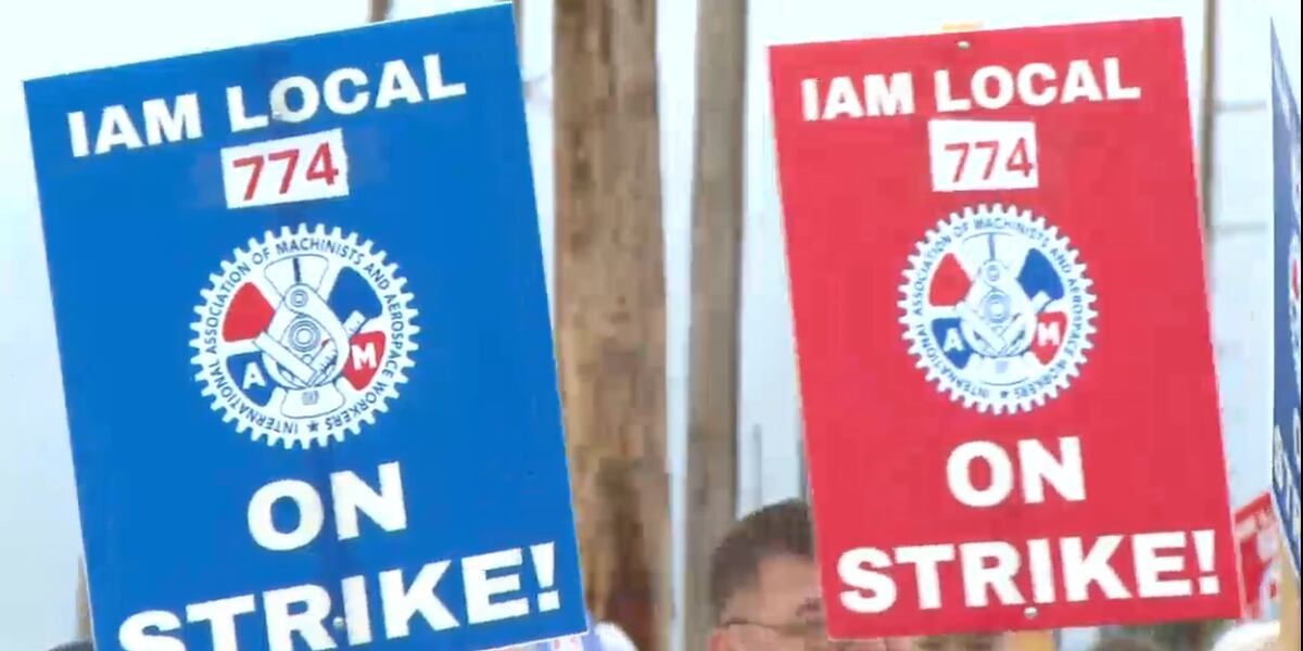 Machinists at Textron Aviation begin strike after rejecting contract offer Machinists at Textron Aviation begin strike after rejecting contract offer