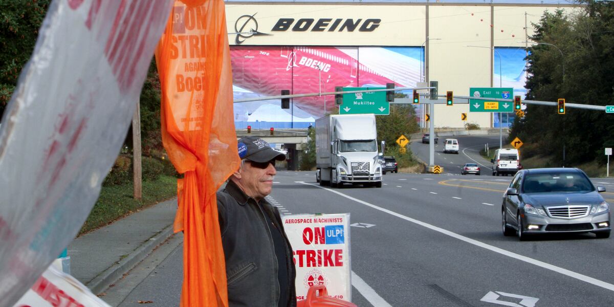 Boeing machinists approve new contract, end strike Boeing machinists approve new contract, end strike