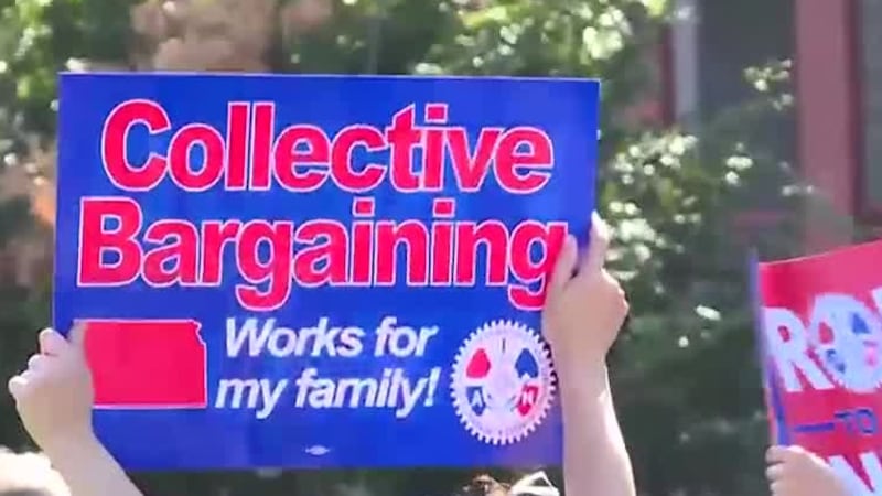 Machinists at Textron Aviation begin strike after rejecting contract offer Machinists at Textron Aviation begin strike after rejecting contract offer